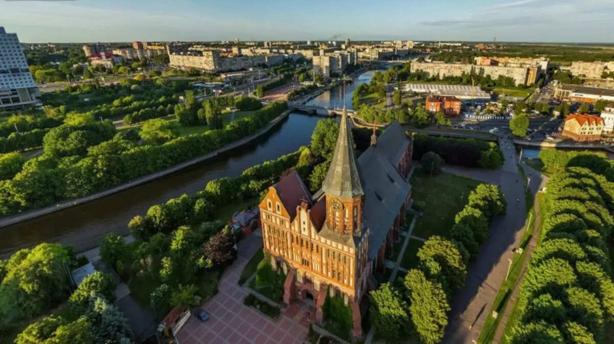 Foto panorama ing Kaliningrad saka tampilan mripat manuk 10553_1