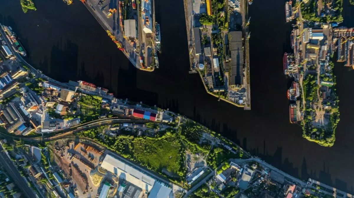 Fotot panoramike të kaliningradit nga pamja e syrit të një zogu 10553_10