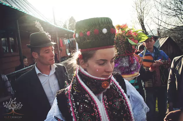 Veldig fargerike portretter av beboere i den rumensk landsbyen. Fotograf Alex Robciuc (Alex Robciuc) 10602_9