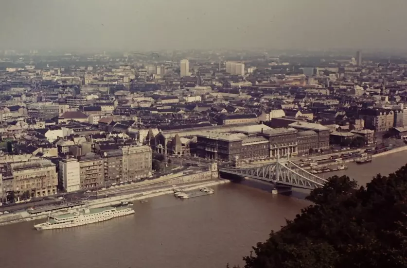 Scracement ya picha halisi katika Budapest ya Kale 1975. 10691_15