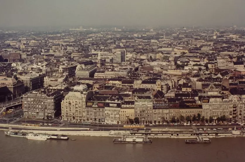 Scracement ya picha halisi katika Budapest ya Kale 1975. 10691_16