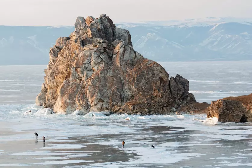 Nel regno del ghiaccio del Baikal ... Fotografo Dmitry Pitenin 10743_6