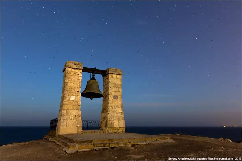 Σχετικά με τη Χερσόνησο ... Νυχτερινή φωτογραφία Sergey Anashkevich 10806_2