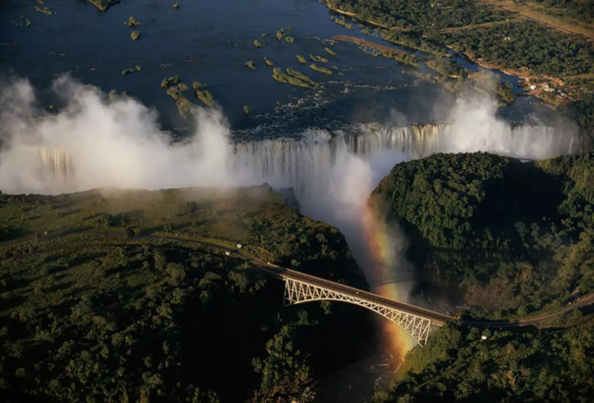 30. Rainbow li ser Victoria Waterfall, Zambia Neteweyî ya Neteweyî, Dîrok, Xwezayî, Photography