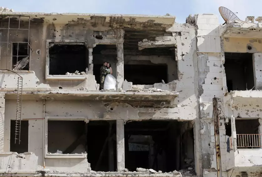 Casamento nas ruínas de Homs, Siria. Fotógrafo Jafar Meray Meray 10862_3