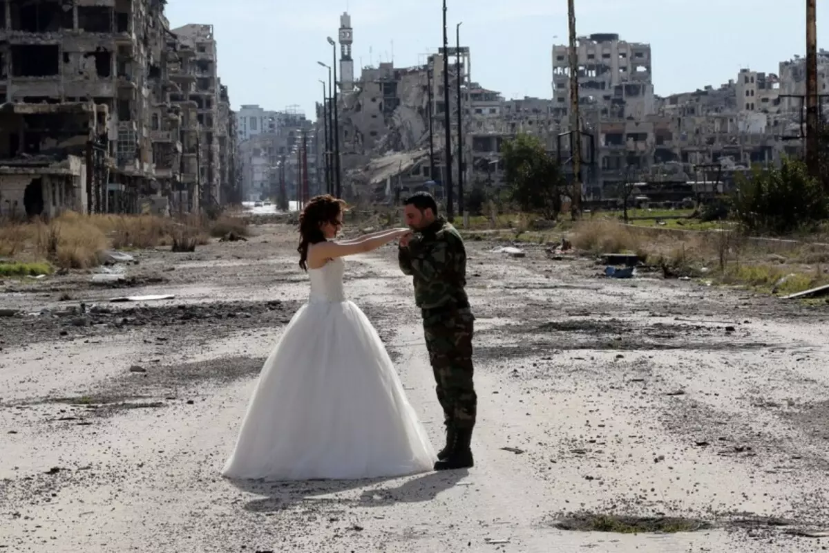 Casamento nas ruínas de Homs, Siria. Fotógrafo Jafar Meray Meray 10862_4