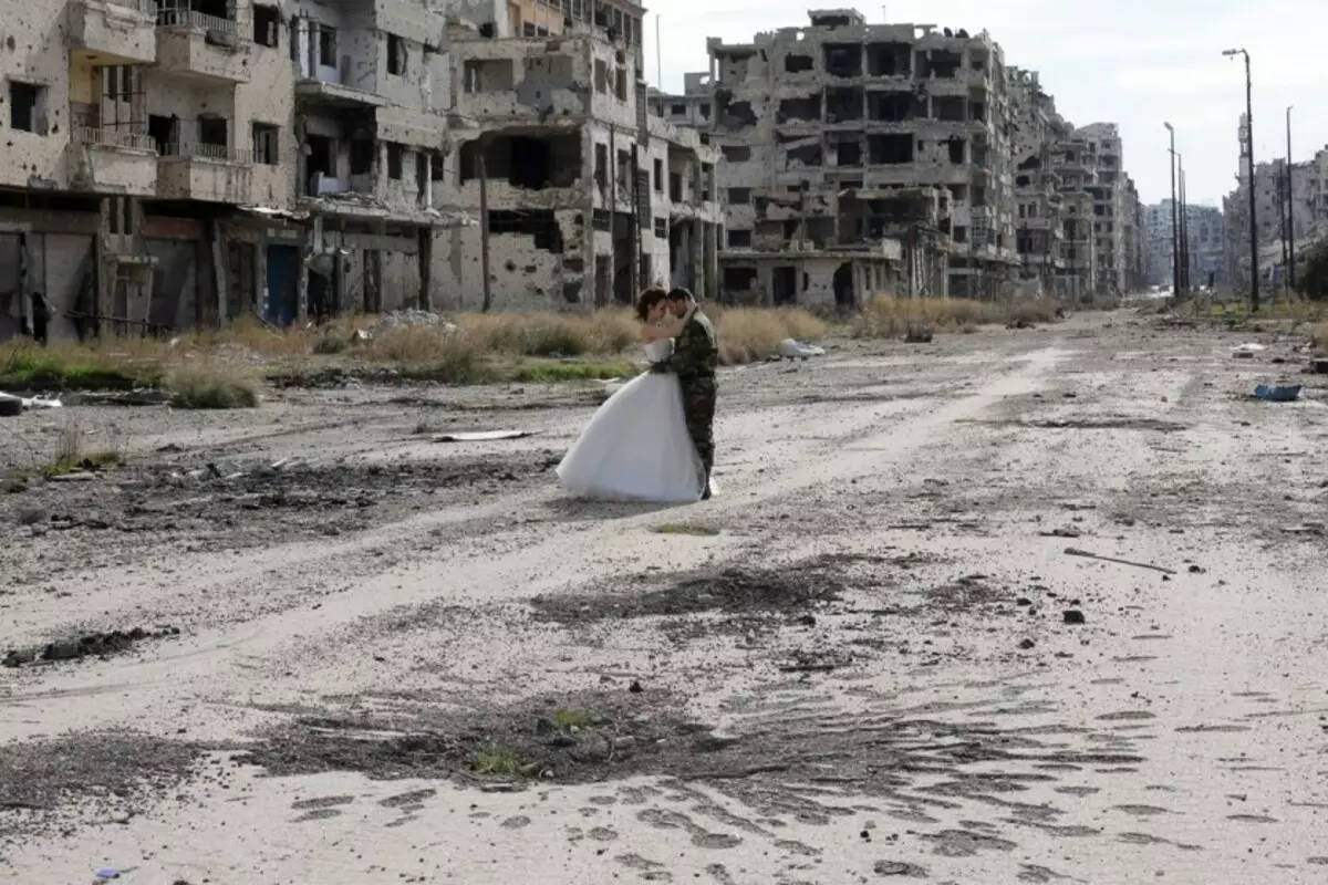 Casamento nas ruínas de Homs, Siria. Fotógrafo Jafar Meray Meray 10862_7