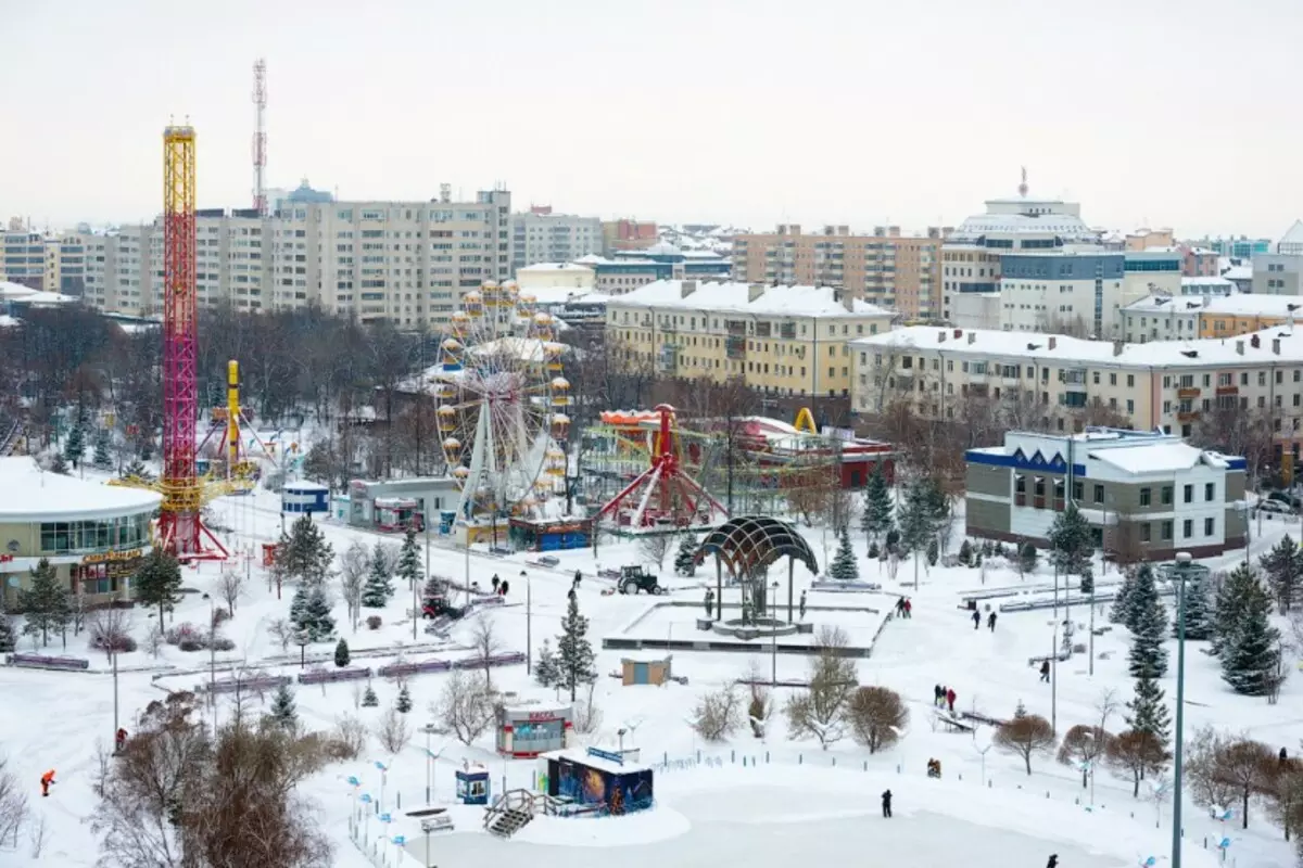 Kuckt vun der Héicht ... Wanter Tyumen aus Stepanov Herrlechkeet (Gelio) 10963_15