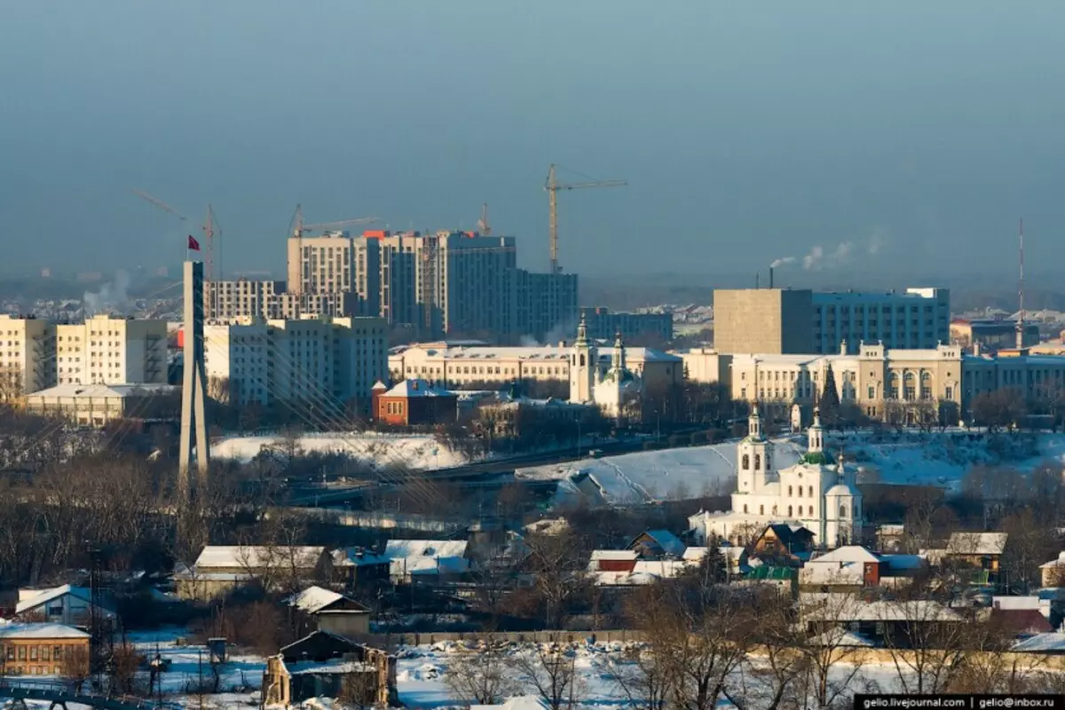 Kuckt vun der Héicht ... Wanter Tyumen aus Stepanov Herrlechkeet (Gelio) 10963_4