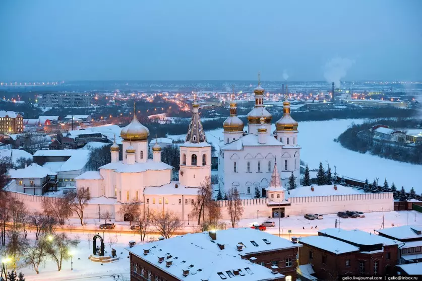 Kuckt vun der Héicht ... Wanter Tyumen aus Stepanov Herrlechkeet (Gelio) 10963_6