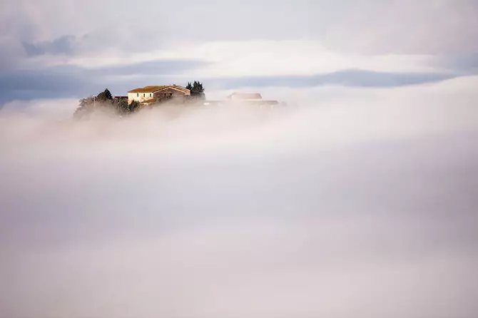 Zagadochnaya-i-Fantastacheskaya-Krasota-tumana-ot-marchina-sobasa-marcin-sobas-17-foto