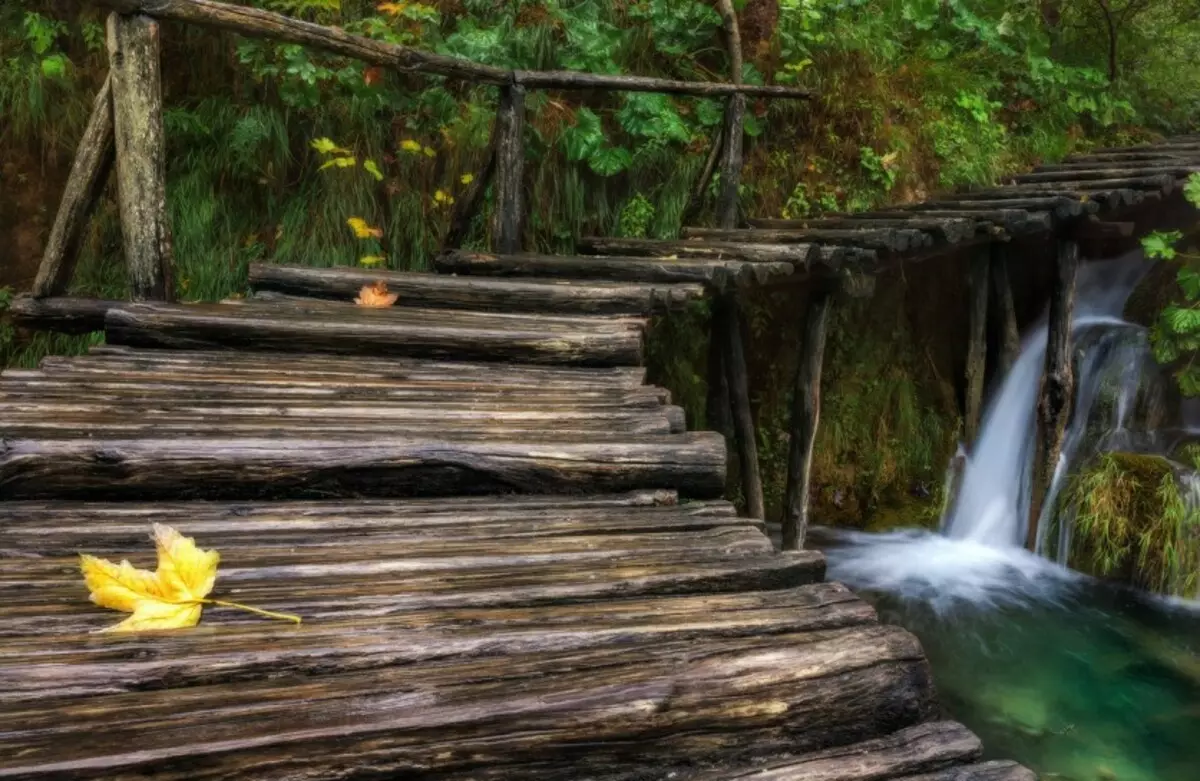 Mga matahum nga lanaw ug mga waterfalls, lasang ug mga bato gikan sa kasingkasing sa Croatia 11503_10