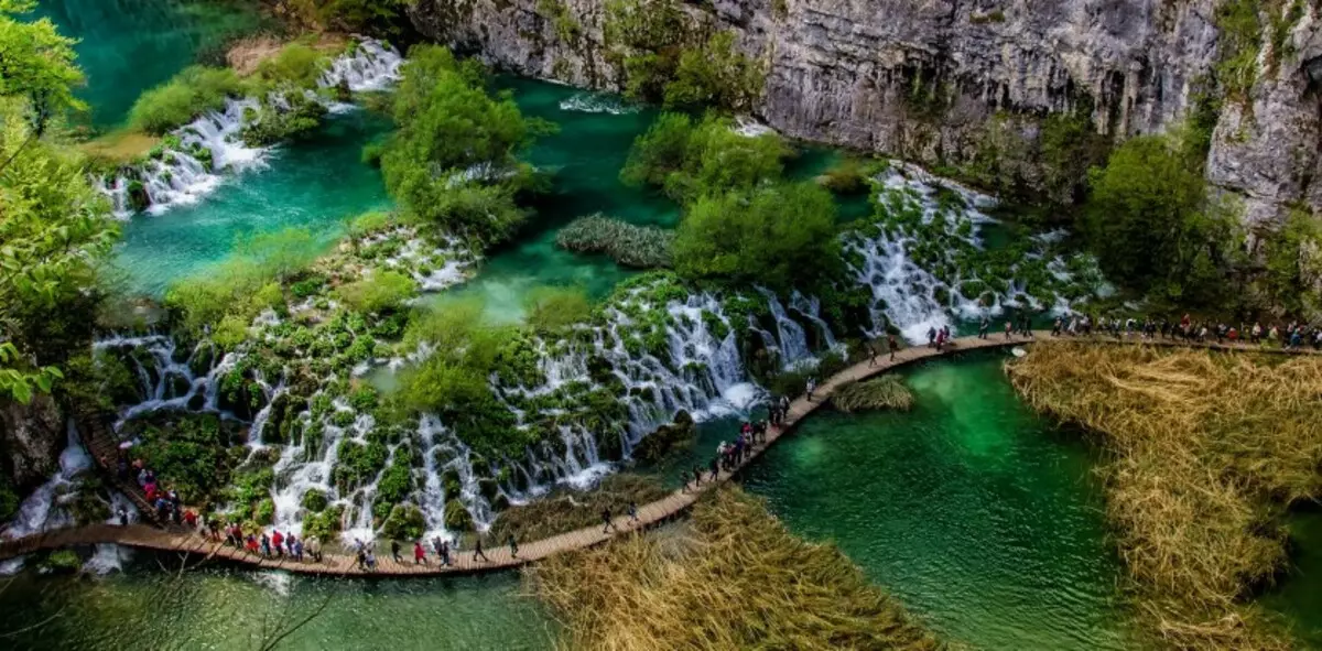 Mga matahum nga lanaw ug mga waterfalls, lasang ug mga bato gikan sa kasingkasing sa Croatia 11503_13