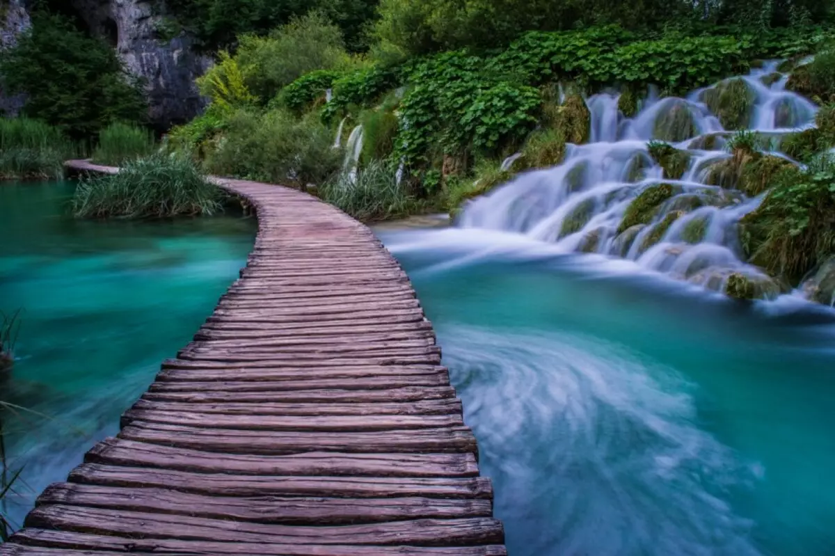 Mga matahum nga lanaw ug mga waterfalls, lasang ug mga bato gikan sa kasingkasing sa Croatia 11503_6