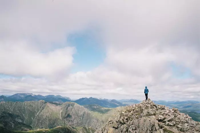 Шотландияның солтүстік елінің сұлулығы ... Данка және Петір (Данка және Петр) фильміндегі фотолар 11554_9