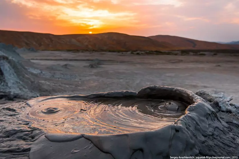 Gobustan Mud Volcanoes, Azerbajdzanî. Wênesaz Sergey Anashkevich 12174_11