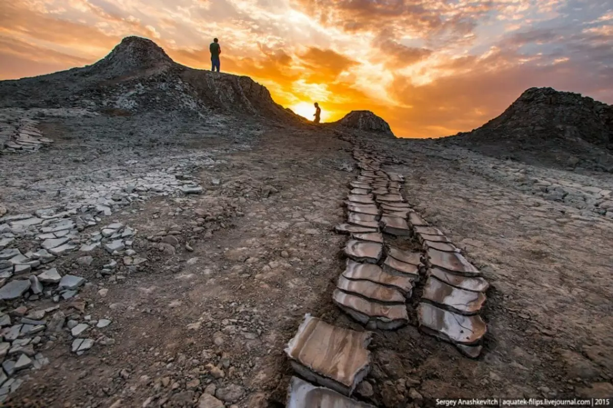 Gobustan Mud Volcanoes, Azerbajdzanî. Wênesaz Sergey Anashkevich 12174_9