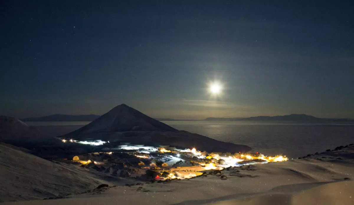 23. Adeli pingvinek jégen, Kelet-Antarktiszon. (Photo Pauline Askin | Reuters):