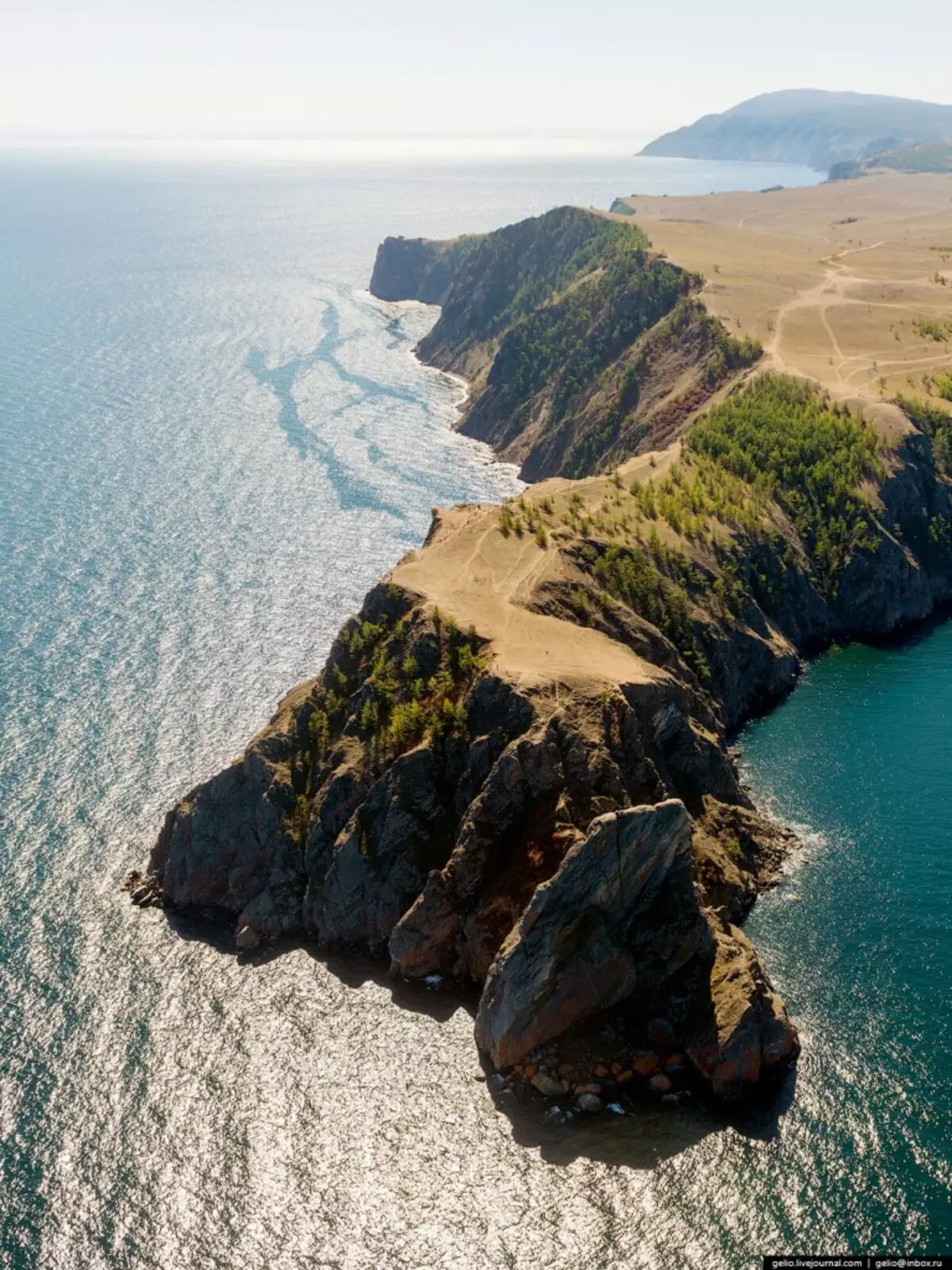 Baikal ຈາກຄວາມສູງ ... ທຸກຊະນິດຂອງພູມສັນຖານໃນເລນຂອງສະຫງ່າລາສີ Stepanov 12368_12