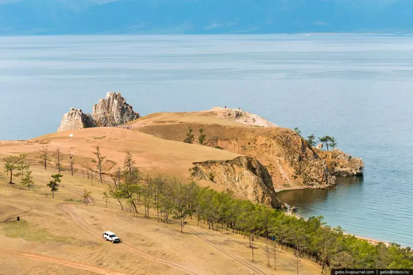 Baikal ຈາກຄວາມສູງ ... ທຸກຊະນິດຂອງພູມສັນຖານໃນເລນຂອງສະຫງ່າລາສີ Stepanov 12368_3