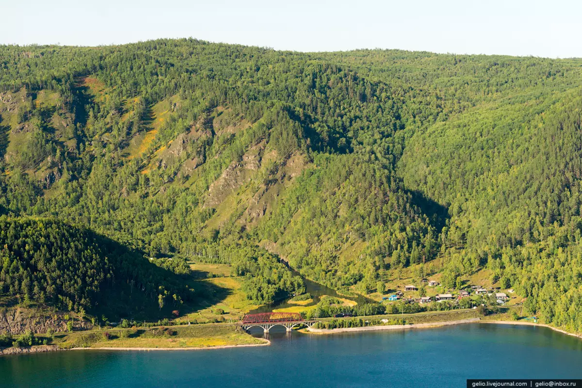 Baikal ຈາກຄວາມສູງ ... ທຸກຊະນິດຂອງພູມສັນຖານໃນເລນຂອງສະຫງ່າລາສີ Stepanov 12368_50