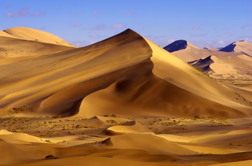 Amazing Natural Wonders ... 25 photos of the largest sand dunes on Earth 12415_10