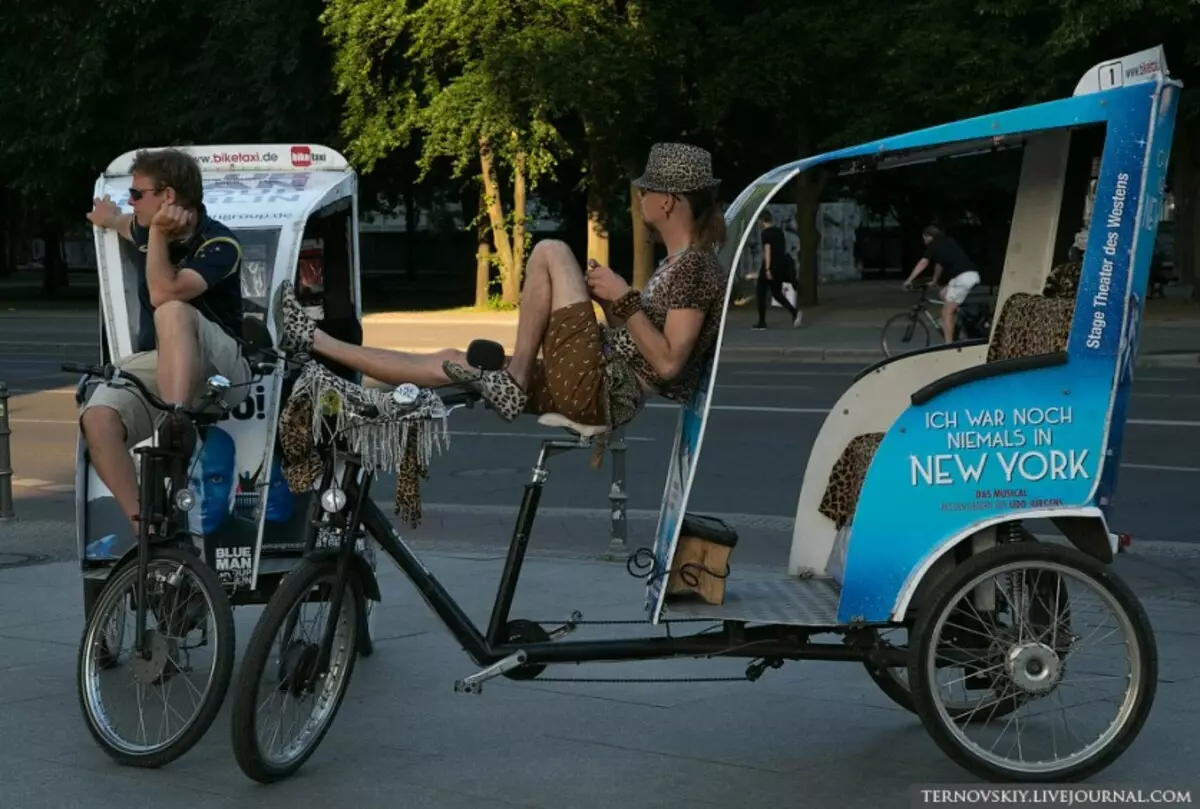 Berlin arkaly ýöre ... dmitriý Teriwerk bilen 12459_10