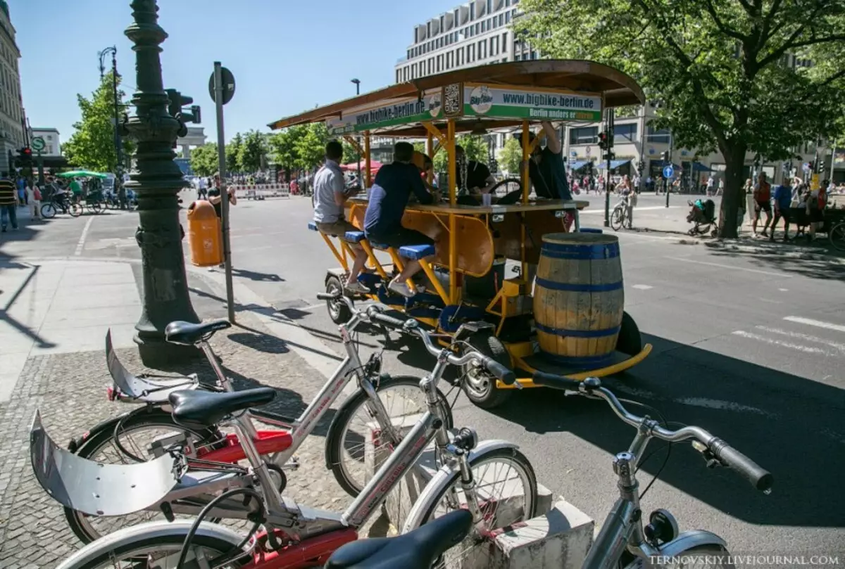 Berlin arkaly ýöre ... dmitriý Teriwerk bilen 12459_12