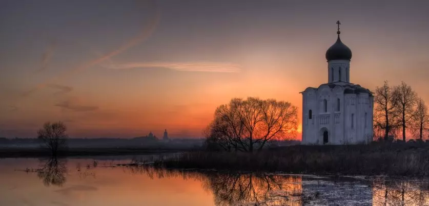 Foto: Ekaterina Wasygin Meadow, su cui si trova la Chiesa, è ora una natura particolarmente protetta.