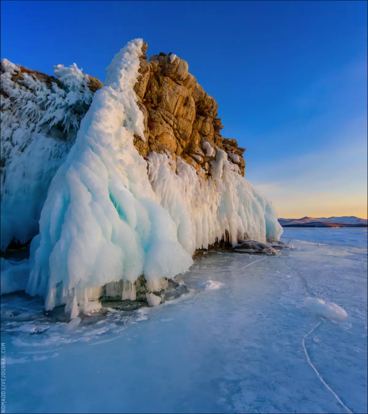 Ice Baikal maitagarrien ipuina ... Argazkilaria Rostislav Machines 12725_21