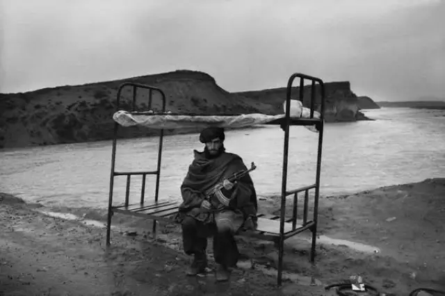 Fotograaf Abbas - Meester van Konflik in dokumentêre foto's