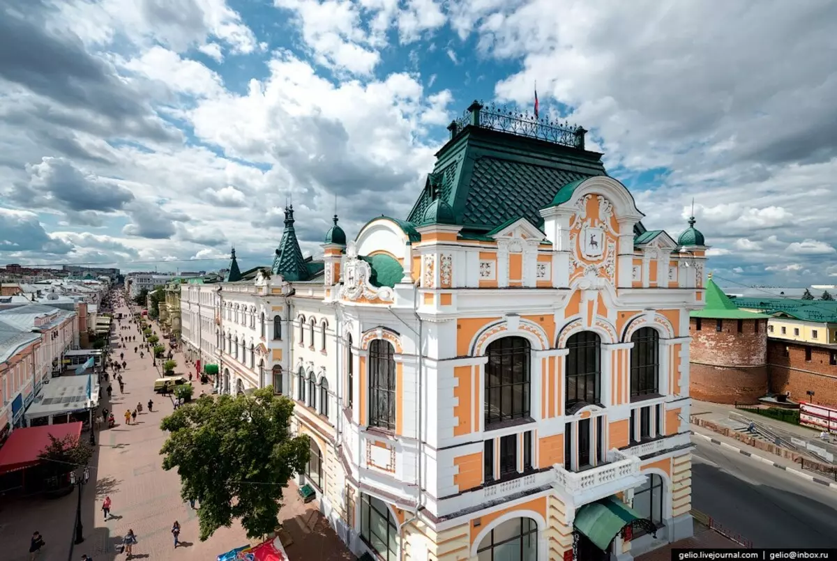 9. Pastatas buvo pastatytas 1904 m. Jis buvo įsikūręs Nizhny Novgorod mieste. Nuo pabaigos