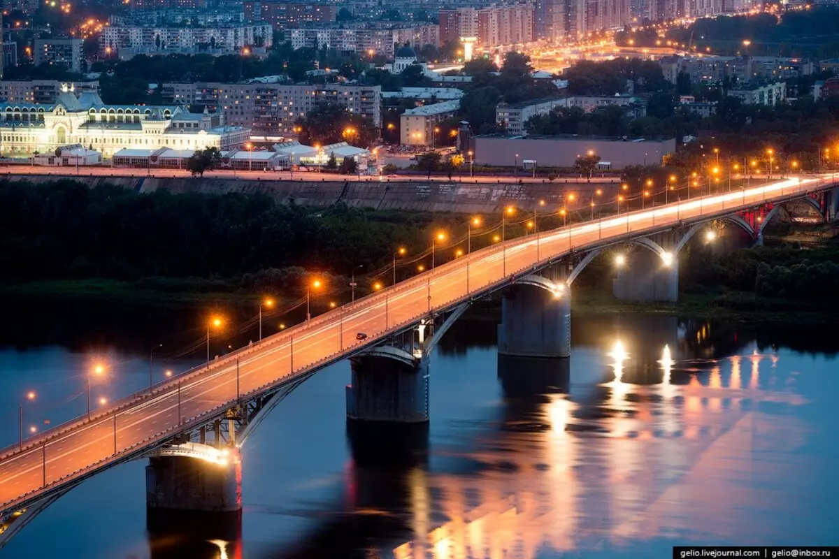 28. El primero de los puentes urbanos permanentes a través de OKU.