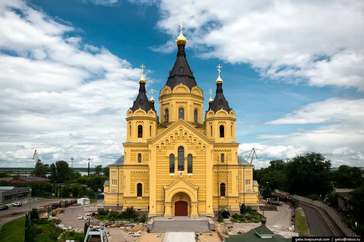 33. Alexander-Nevsky Novoyark Cathedralral. V júli 1881 bol chrám slávnostne zasvätený