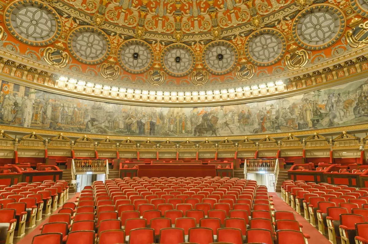 Interior teater opera dari sudut pandang pemain 1310_5