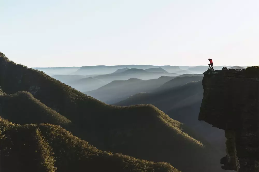 © Benjamin Lee / Rex / Shutterstock 오스트레일리아의 장엄한 푸른 산