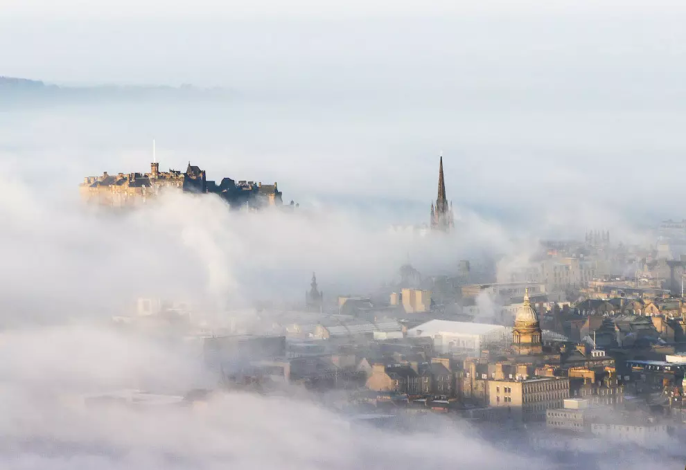 14. Bela nebulo en Ĉea Respubliko. (Foto Martin Rak):