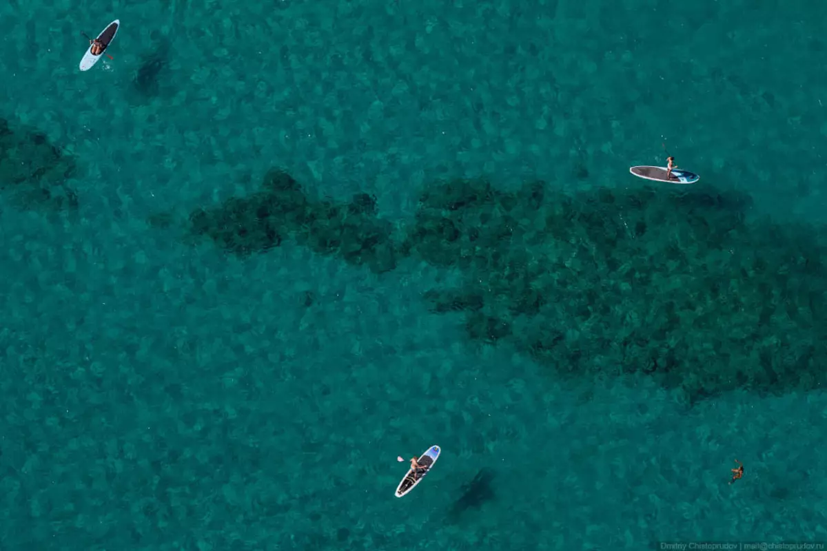 9. Ongeféier eng Millioun Leit liewen op Oahu, wat ongeféier 75% vun der Bevëlkerung ass