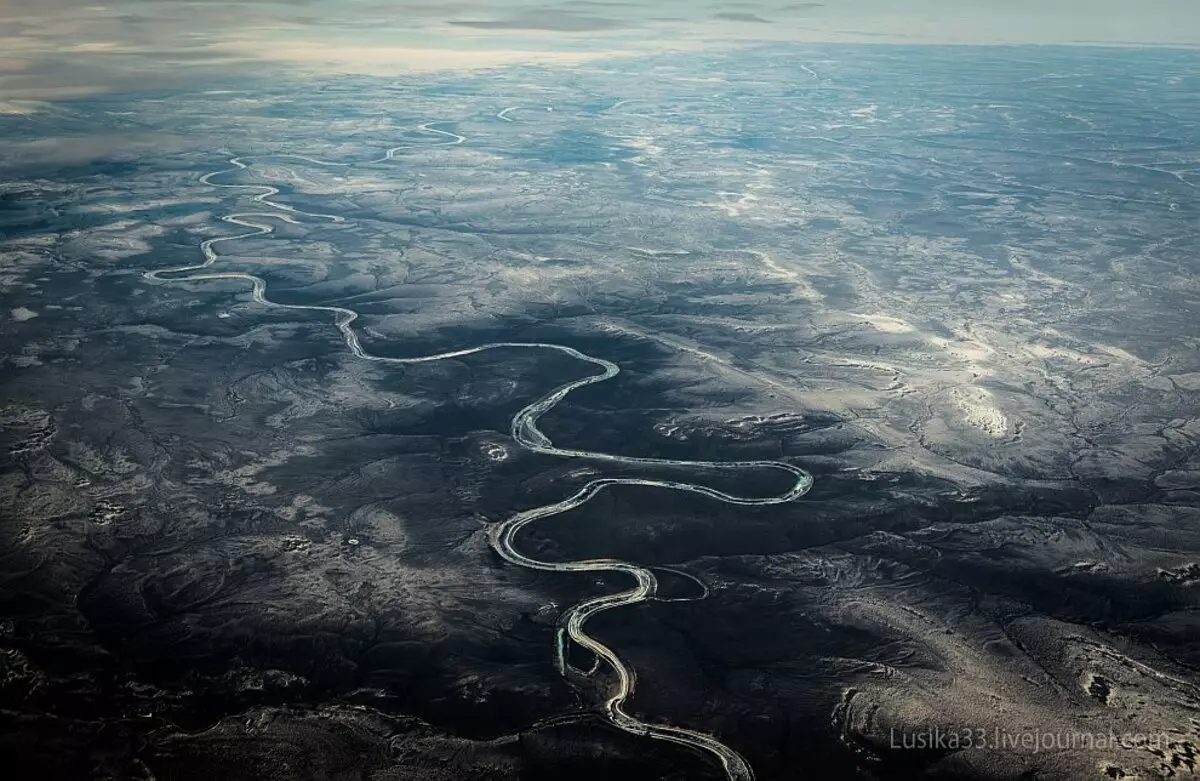 Také mám rád fotografii. Odstraněn, nicméně malý kužel sopečného pohledu, vlevo ve středu rámu, ale