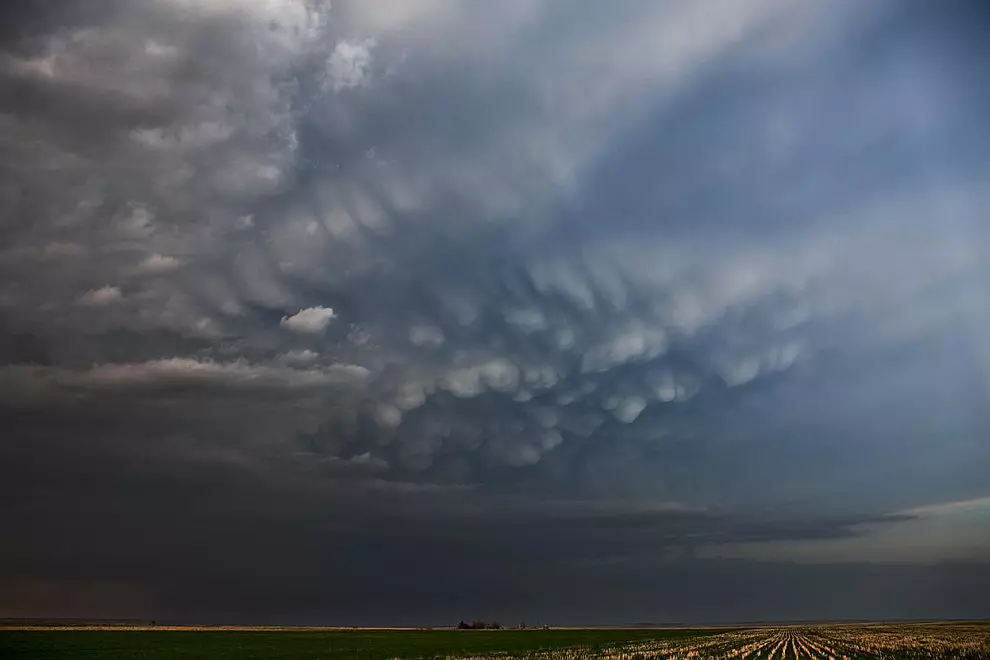 HD Zipper Clouds Nature