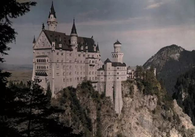 Dvorac Neuschwanstein, Njemačka, 1925. Auto, fotograf Hans Hildenbrand