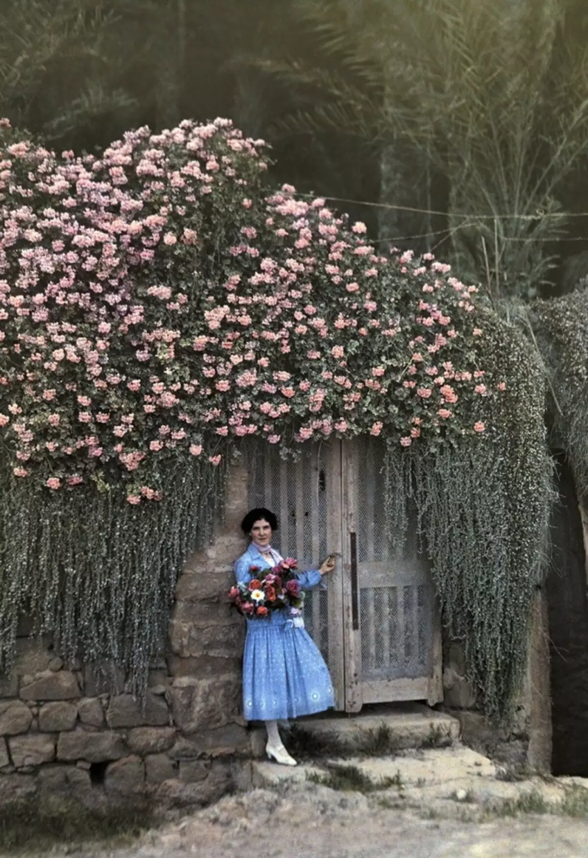 Taman ing Borobiger, Italia, 1928. Autochrom, Photographer Hans Guildenbrand