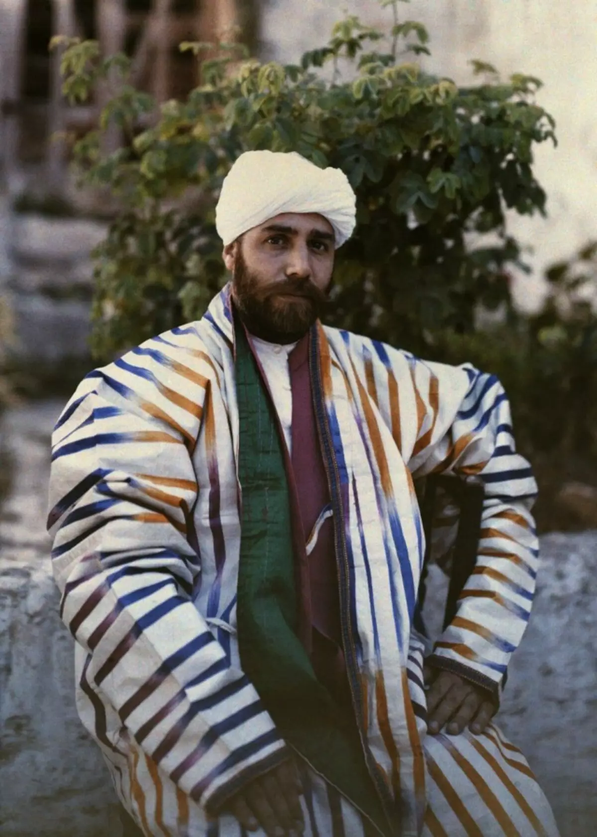 Sheikh Jacob Bukhari à Jérusalem, 1927. Auto, photographe Meinard Owen Williams