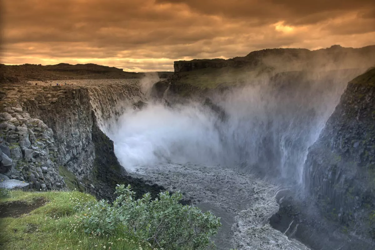 Dettifoss är det mest kraftfulla vattenfallet i Europa i linser;) 1889_14