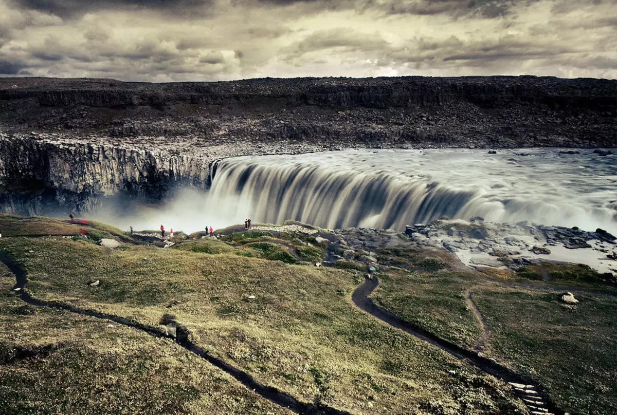 Dettifoss ndiye mtsinje wamphamvu kwambiri ku Europe mu magalasi;) 1889_3