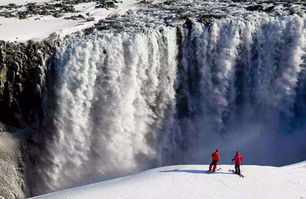 Dettifoss ndiye mtsinje wamphamvu kwambiri ku Europe mu magalasi;) 1889_6