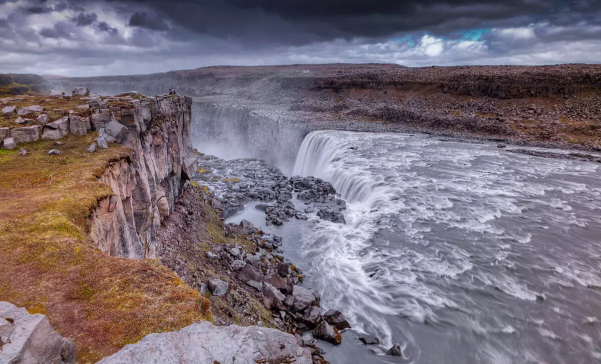 Dettifoss ndiye mtsinje wamphamvu kwambiri ku Europe mu magalasi;) 1889_7