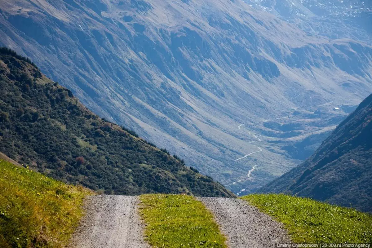 Pass Oberalp w Szwajcarii. Zdjęcia Dmitrire Chistoprudova 1989_20