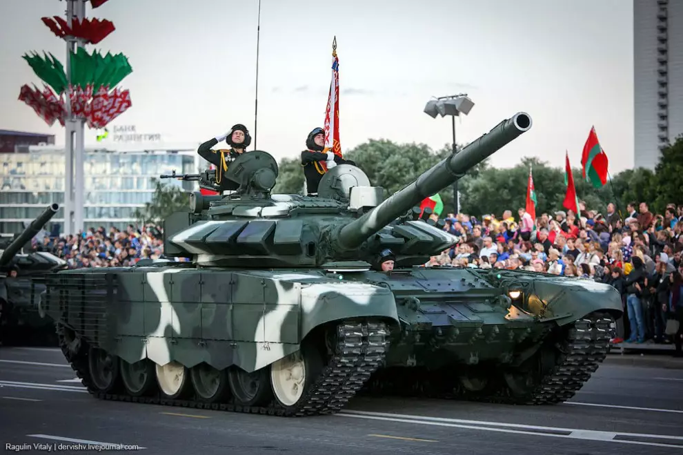 Militar Parade sa Minsk: Mga litrato sa Vitaly Ragulina 2004_29