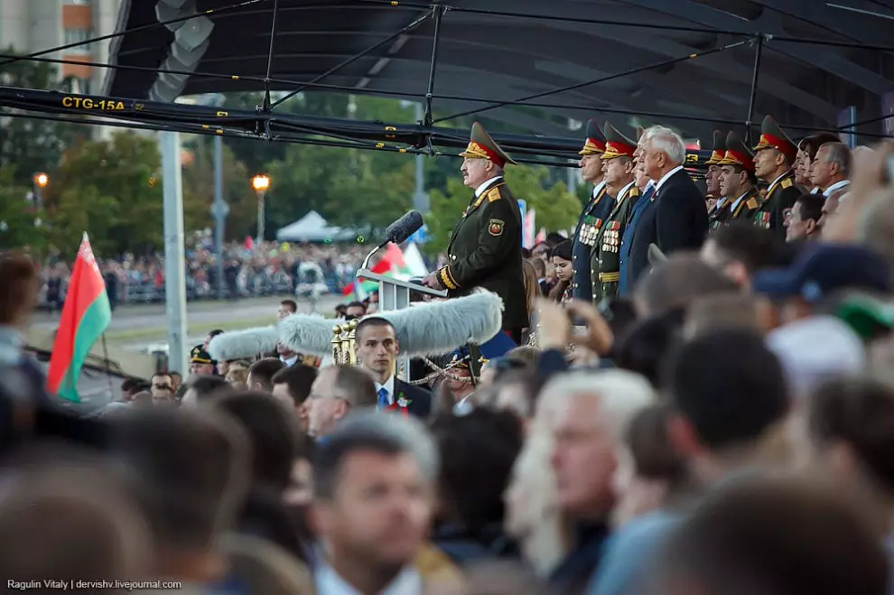 I-Military Parade in Minsk: Izithombe zeVitaly Ragulina 2004_6